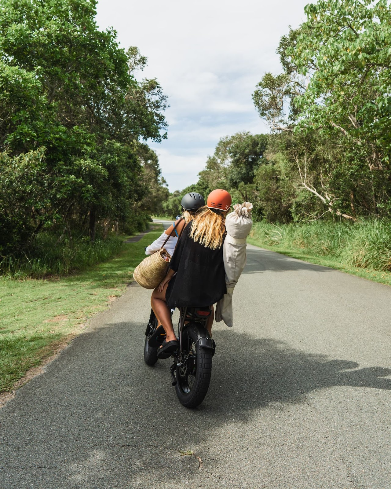 Electric Cruiser Bike | Stylish & Comfortable E-Cruisers – E-Move Bikes